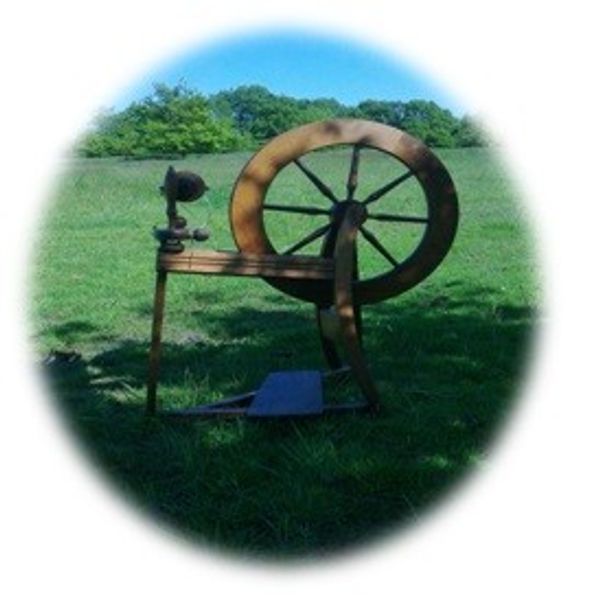 Spinning courses, craft kits and handcrafted gifts